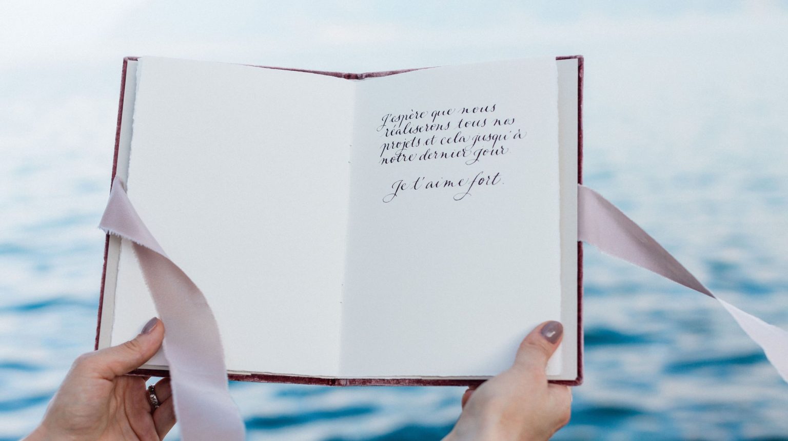 Secular wedding in Switzerland - Marylin Rebelo